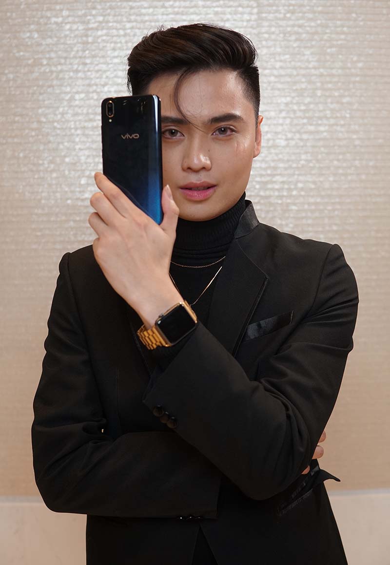 IN PHOTOS: 8 fashion-forward personalities who added Vivo V11 to their ...