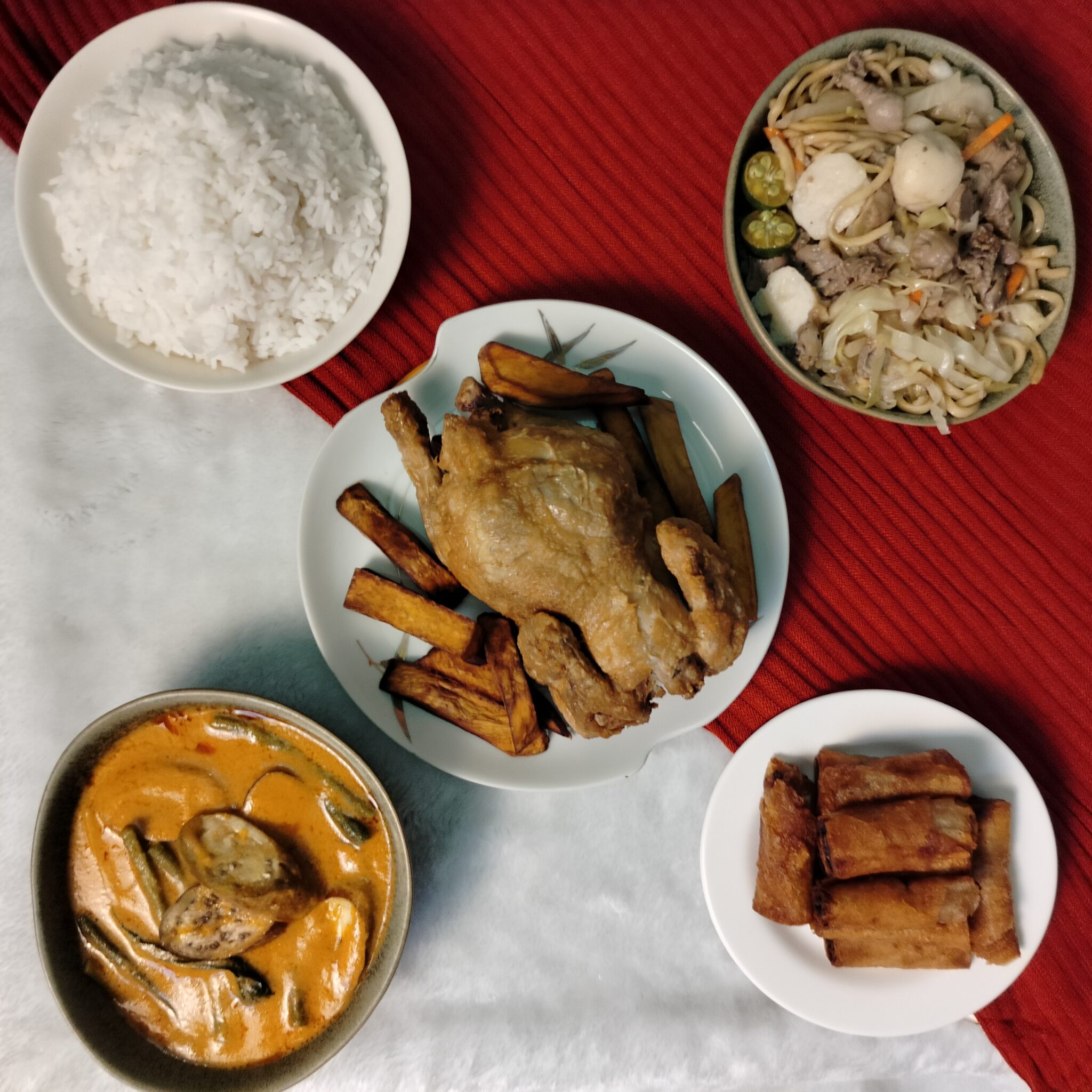 Red Velvet Heart Cake, bundle meals for two now available at Max’s ...