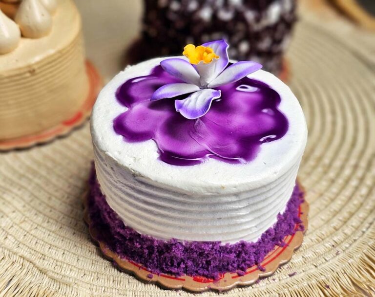 TO BUY OR NOT TO BUY: Red Ribbon’s new Petite Cakes in 3 different flavors – Manila Millennial